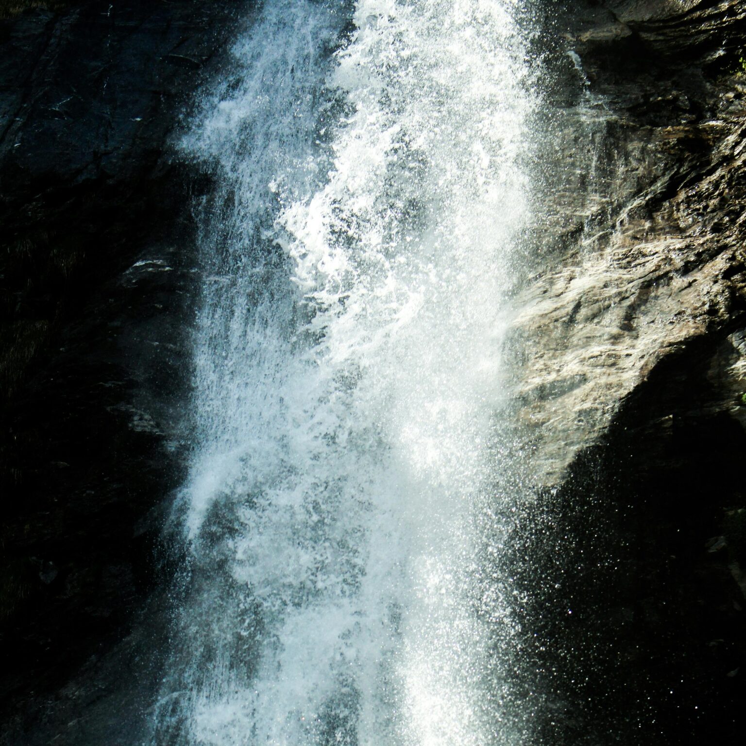 ¿Qué es la fuerza mayor? Lo que tienes que saber - Ainos Abogados